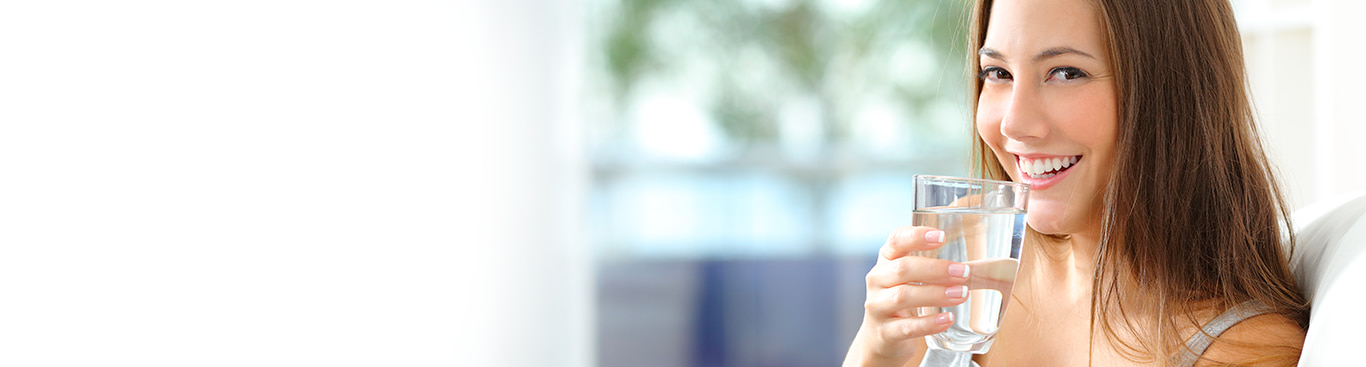 ¿Beber 8 vasos de agua al día es verdaderamente saludable? - Nadro